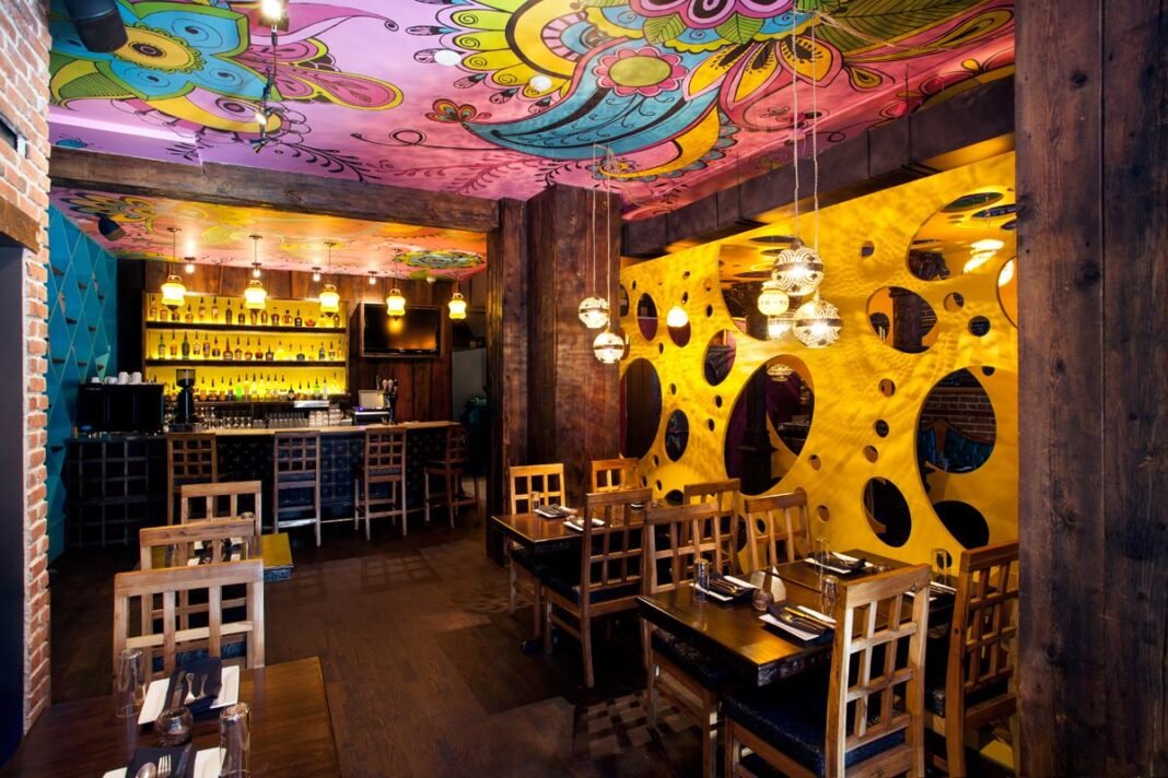 15 Small Restaurant Decoration Ideas - WowInteriorIdeas