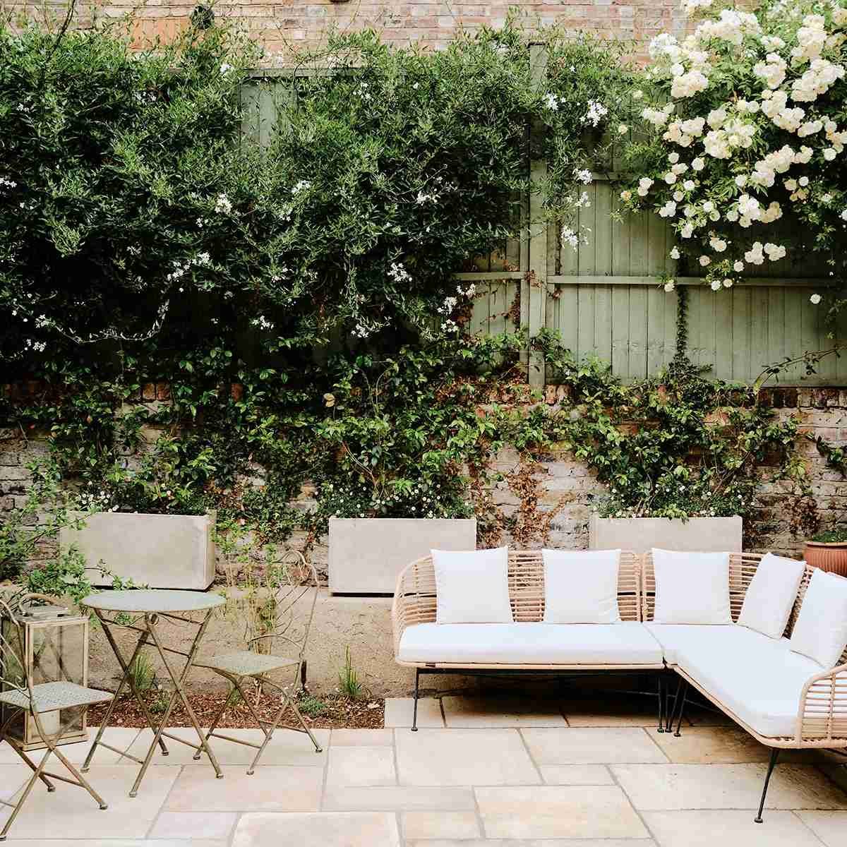 14 Terrace Garden Ideas for Small Spaces | Easy Tips - WowInteriorIdeas